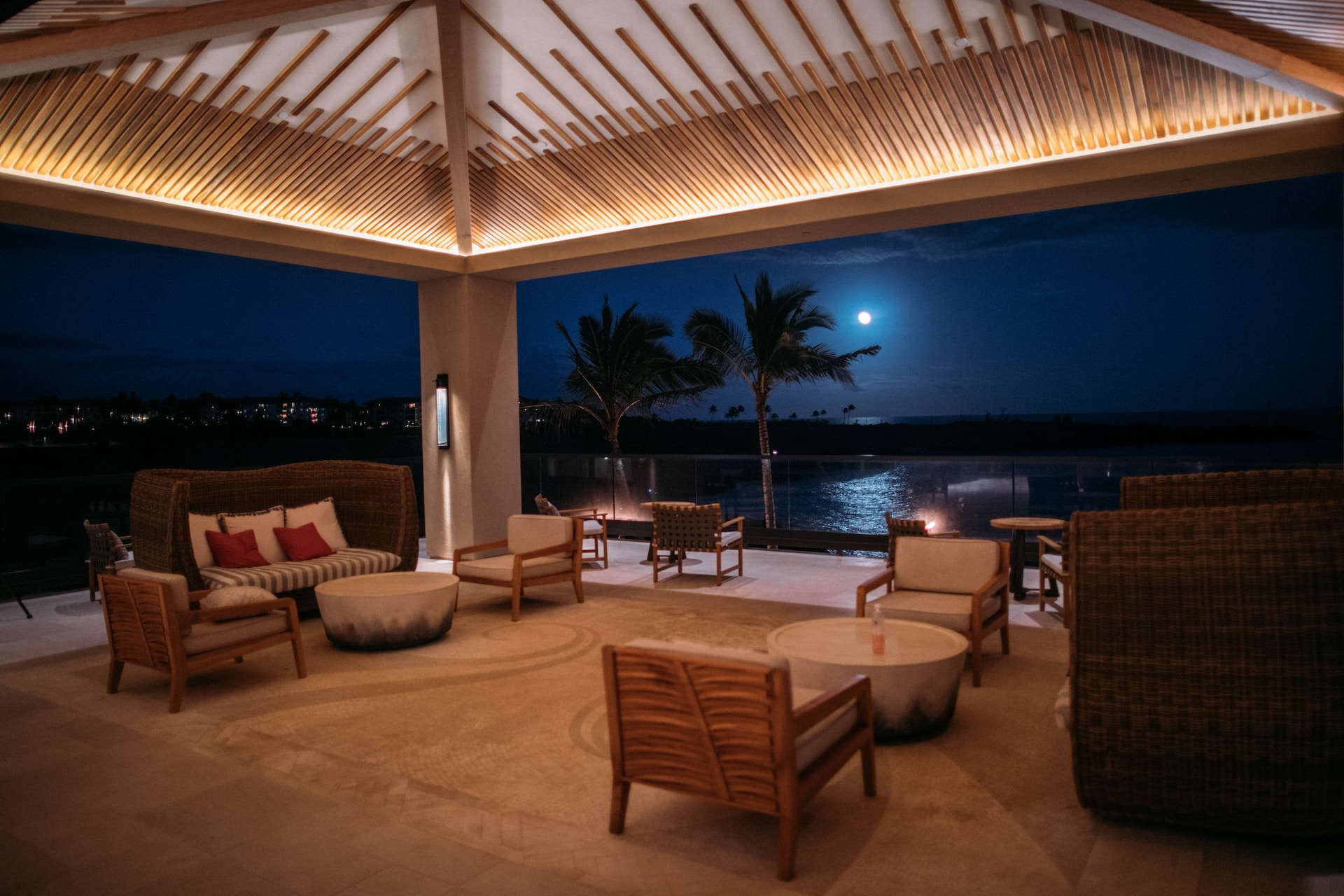 The Restaurant - An amazing restaurant by the lagoon, a place to dine ...